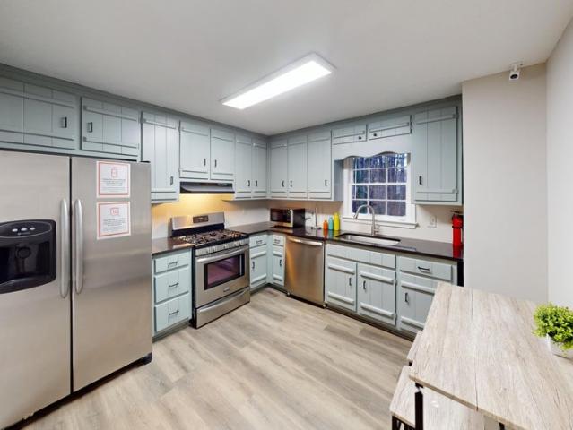 Newly Renovated, spacious Marietta House Super Hig