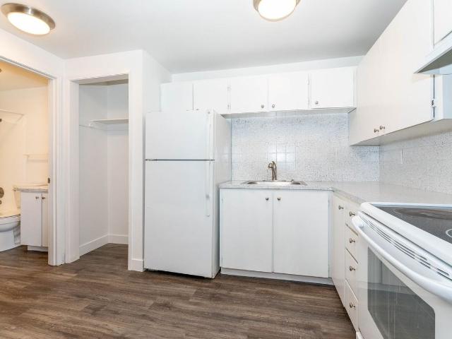 Newly Renovated Studio, One Bedrooms, Two Bedrooms, and Three Bedrooms 2 Bedroom Apartment for Rent at 928 928 N 200th St & 20060 Whitman Ave N, Shoreline, WA 98133