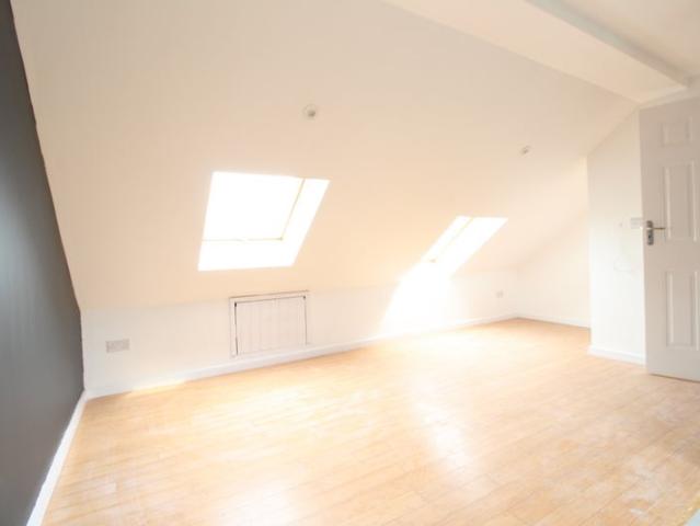 Newly Renovated Studio In N18