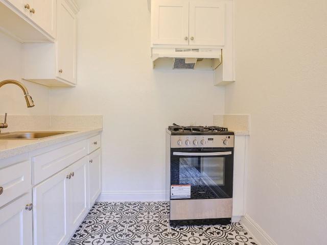 Newly Renovated Studio with Brick Exposure Studio Apartment for Rent at 520 S Mariposa Ave, Los Angeles, CA 90020 Wilshire Center Koreatown