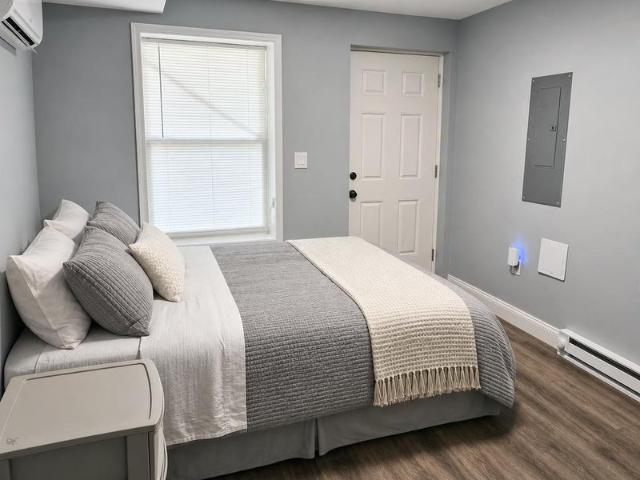 Newly Renovated Private Room with Quality Amenitie