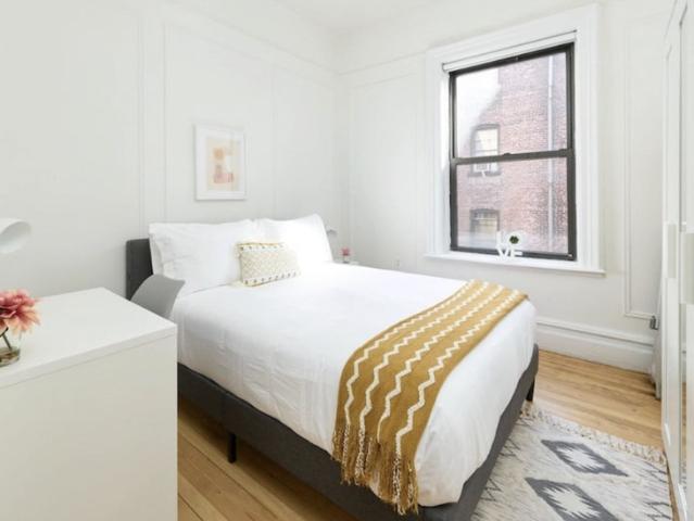 Newly RENOVATED room close to COLUMBIA CAMPUS!