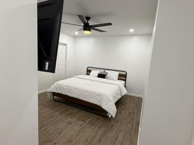 Newly renovated room in Eastpoint