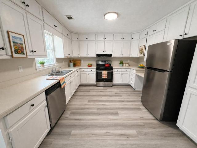 Newly renovated rooms for professionals | All uti