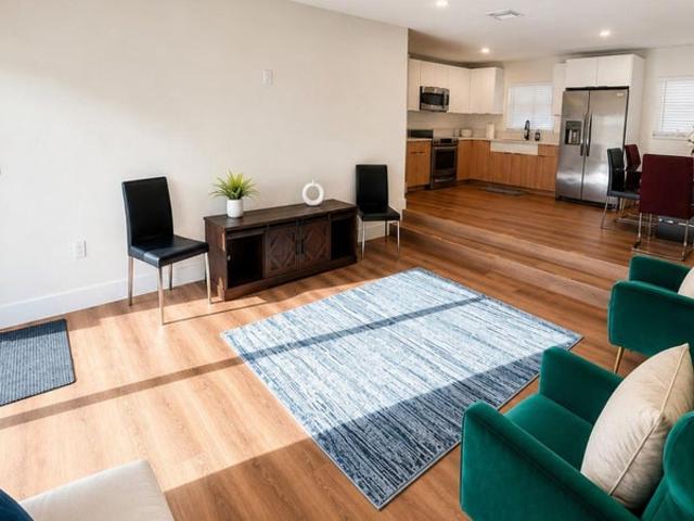 Newly Renovated Tampa Home | Smart TVs, WiFi & La