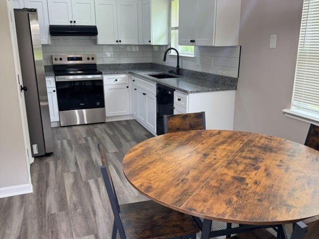 Newly Renovated, utilities included, smart TV's