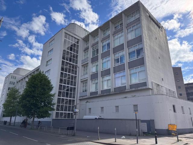 Newly redecorated One Bed City Centre Apartment