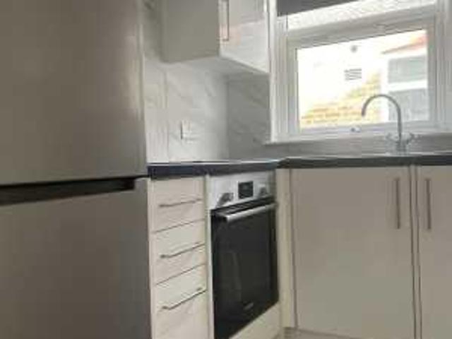 NEWLY REFURBISHED 2 DOUBLE BEDROOM PROPERTY FOR RENT IN THE HEART OF LEYTONSTONE