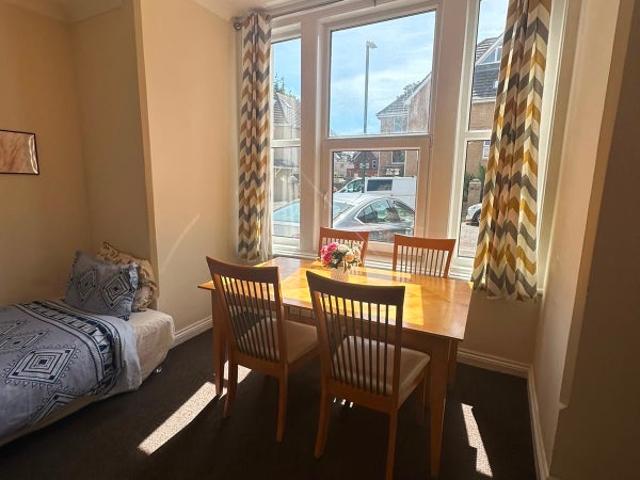 Newly refurbished 2BR ground floor