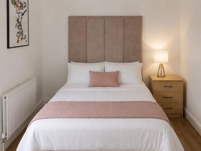 Newly Refurbished 3 Bed House, Kelso Road, L6