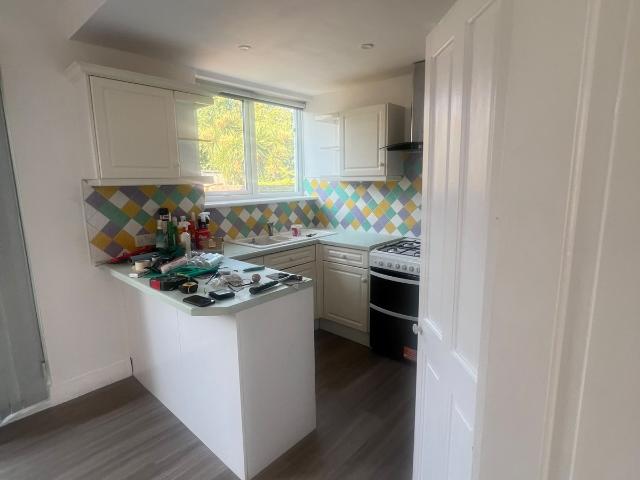 Newly Refurbished 3 Bedroom Family Home with Private Garden