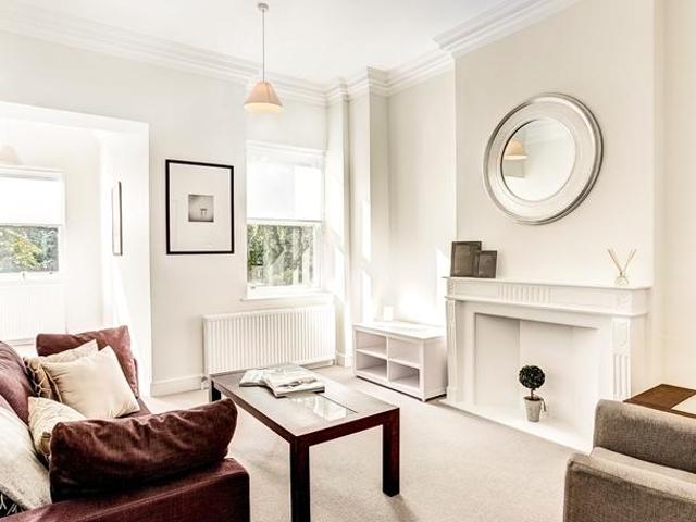 Newly Refurbished Two Bedroom. 2 bed apartment to rent £4,117 pcm £950 pw