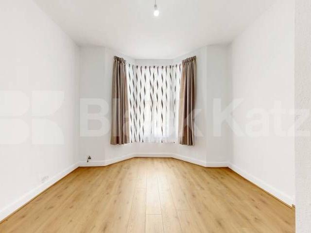 Newly Refurbished Two Bedroom Garden Flat Close to Turnpike Lane Station