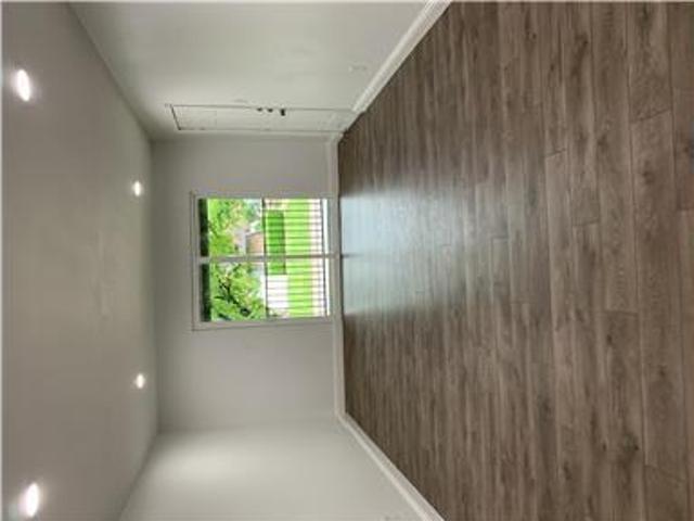 Newly Refurbished Condo with easy downtown commute
