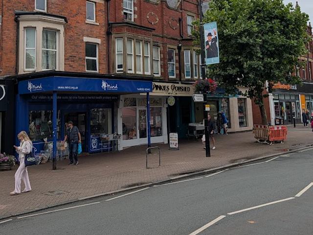 Newly Refurbished Flat for Rent in Lytham Square