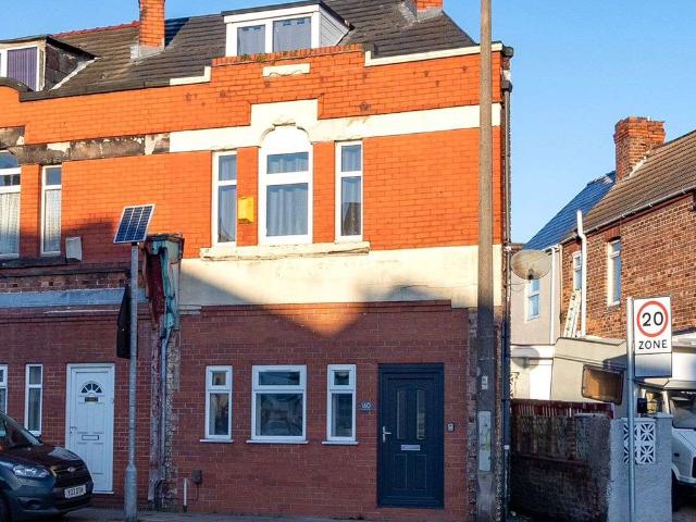 Newly Refurbished & Fully Compliant Room 6