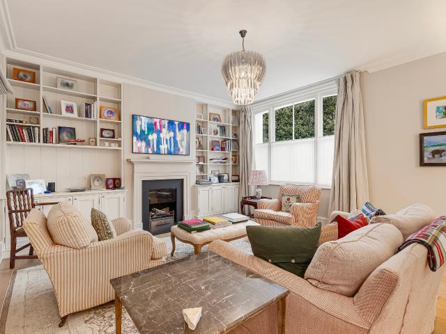 Newly Refurbished Mews House on an Exclusive Street