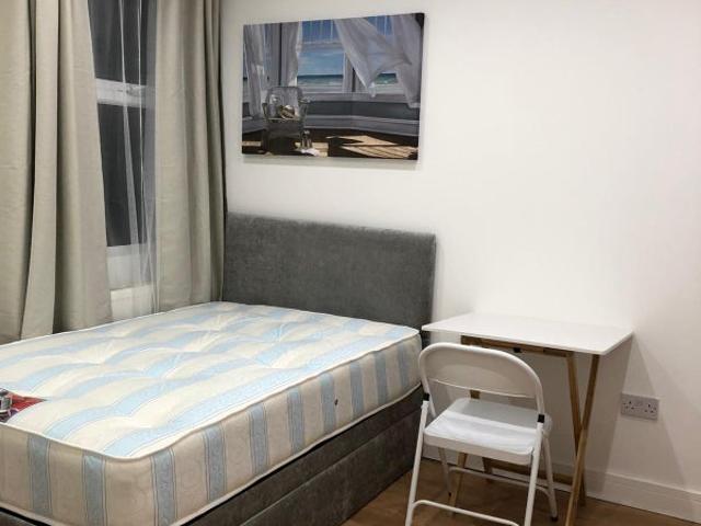Newly Refurbished Studio Flat. Direct from Landlor