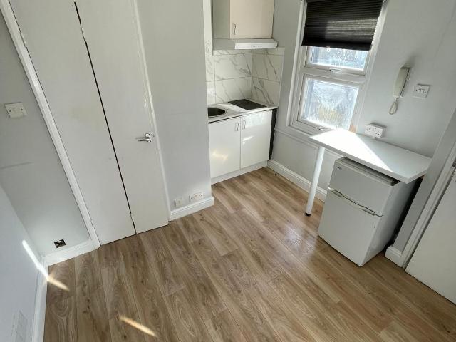 Newly Refurbished studio flat in the heart of Camden