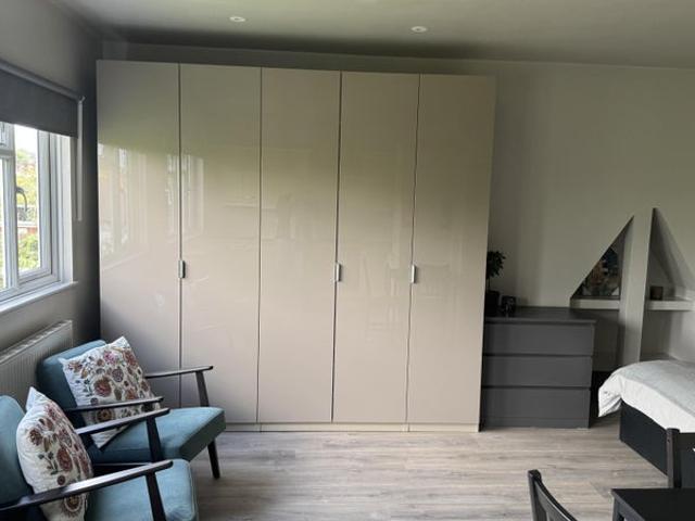 Newly Refurbished Studio Inclusive Of Most Bills