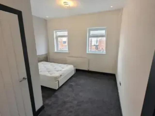 Newlyn Street, Manchester, M14 7PQ, United Kingdom | 4 bed townhouse for rent #147160339 | Rentberry