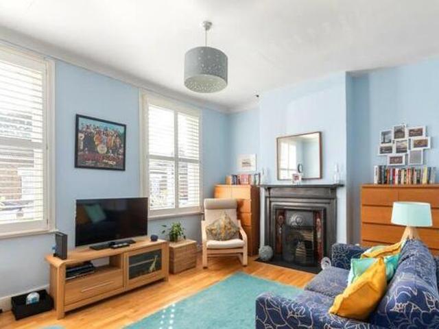 Newlyn Road, London, 1 Bedroom Flat