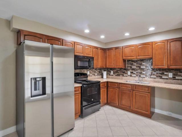 NewlyRemodeled Phoenix Moon Valley House with BiWe