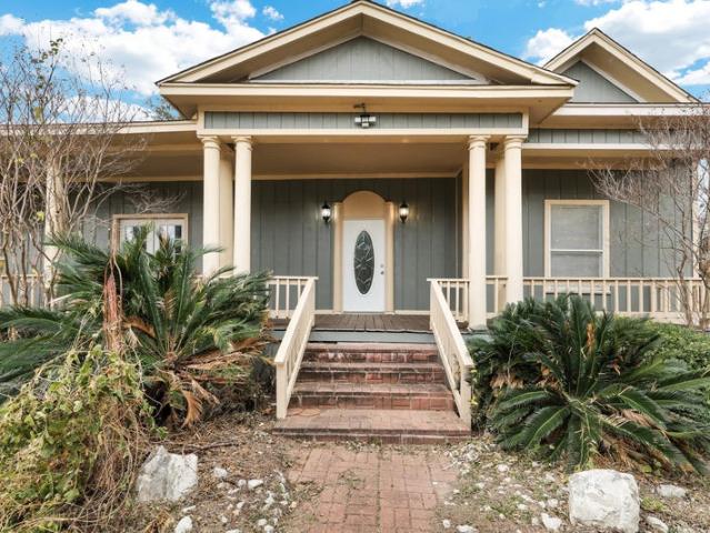 Newlyrenovated & beautiful San Antonio House with
