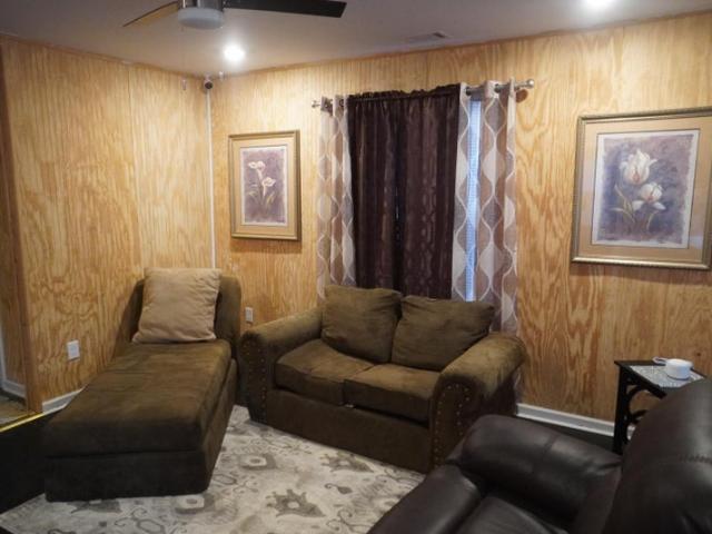 Newlyrenovated & centrallylocated Atlanta House wi