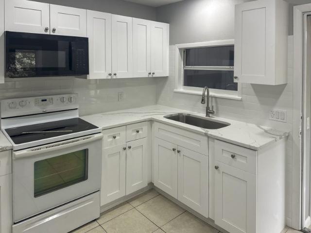 Newlyrenovated & comfy Clearwater House