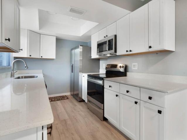 Newlyrenovated & cozy Orlando House with Backyard