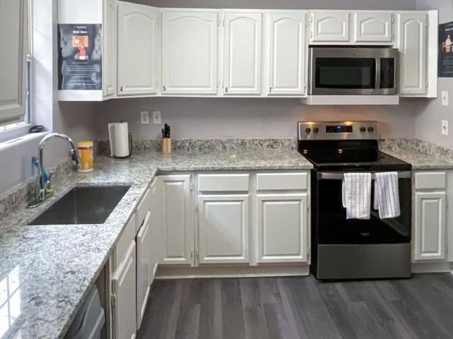 Newlyrenovated & highquality Jacksonville House wi