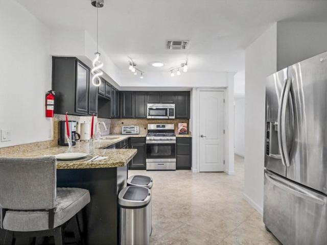 Newlyrenovated home with gym walking distance to b