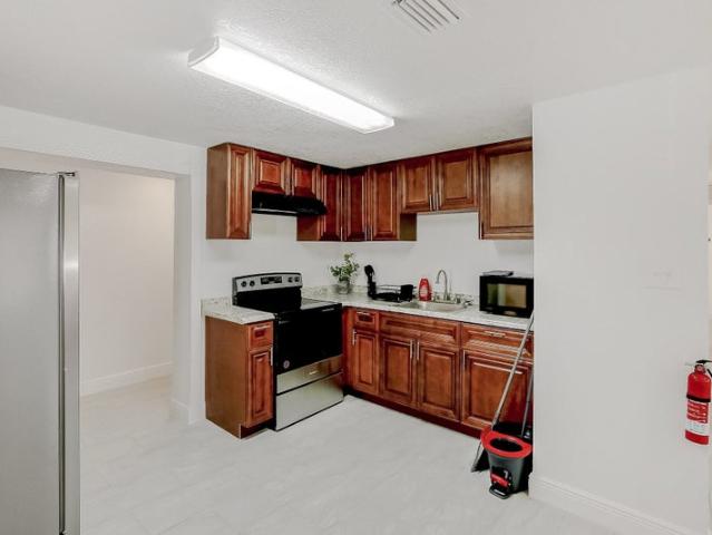 $Newlyrenovated & homey Tampa House with very big