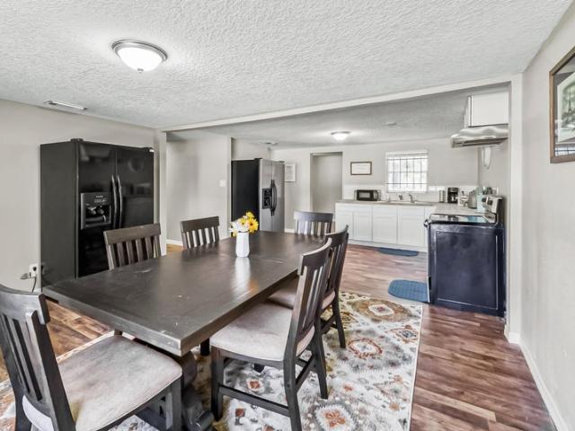 Newlyrenovated & homey Jacksonville House with Bac
