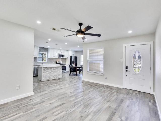 Newlyrenovated & modern Austin House with Patio or