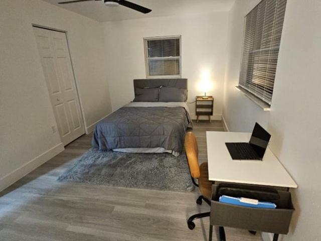 Newlyrenovated & modern Orlando House with Backyar