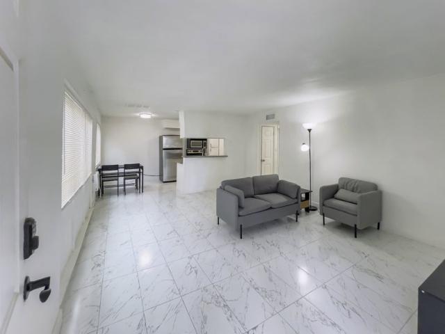 Newlyrenovated & modern Las Vegas Duplex Multiple