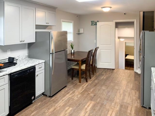 Newlyrenovated! Spacious home with 2 refrigerators