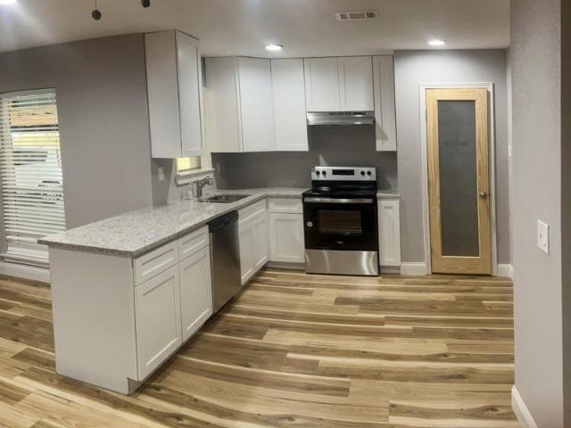 Newlyrenovated & spacious Irving House with Patio