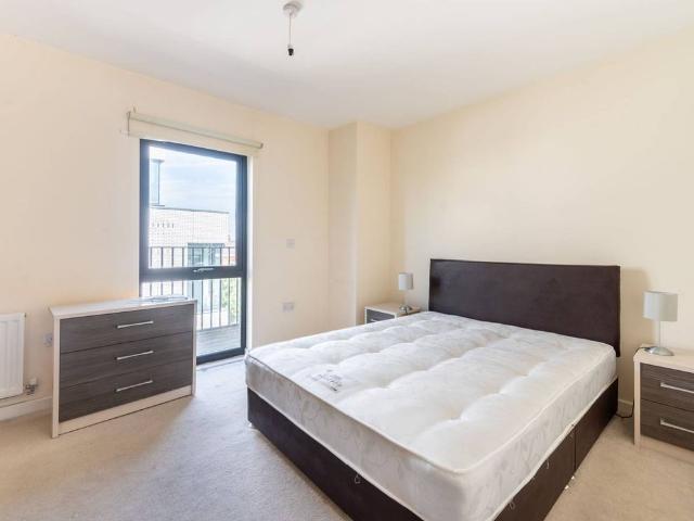 Newman Close, Willesden Green, London NW10, 1 bed flat to rent, £3,000 pcm | PrimeLocation