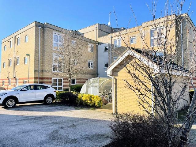 Newman Drive, Kesgrave, Ipswich IP5, 2 bed flat to rent, £1,050 pcm | PrimeLocation