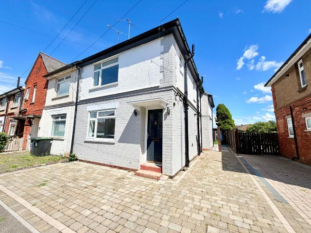 Newman Street, Higham Ferrers, Rushden NN10, 3 bed semi detached house to rent, £1,300 pcm | PrimeLocation