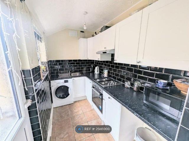Newnham Road, Newark NG24, 3 bed terraced house to rent, £895 pcm | PrimeLocation