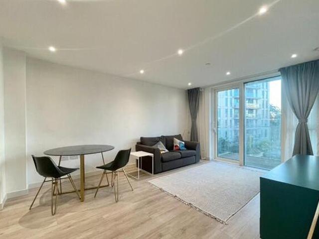 Newnton Close, London, 1 Bedroom Flat
