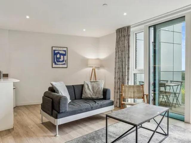 Newnton Close, London, N4 2RJ, United Kingdom | 3 bed apartment for rent #135137920 | Rentberry