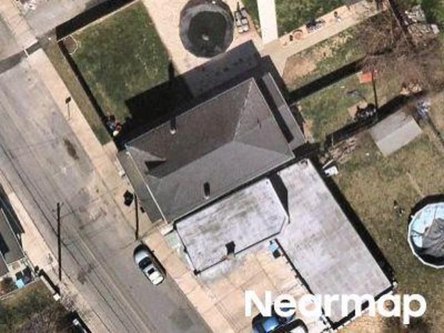 Newport Ave