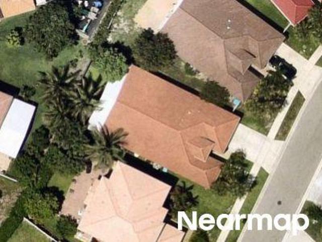 Newport Ave