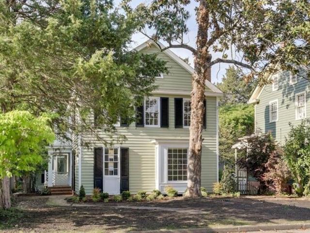 Newport Ave, Williamsburg, Home For Sale
