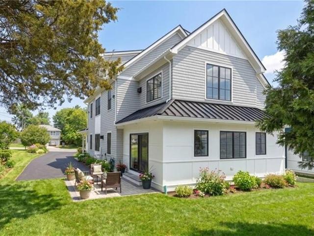 Newport Ave, Middletown, Home For Sale